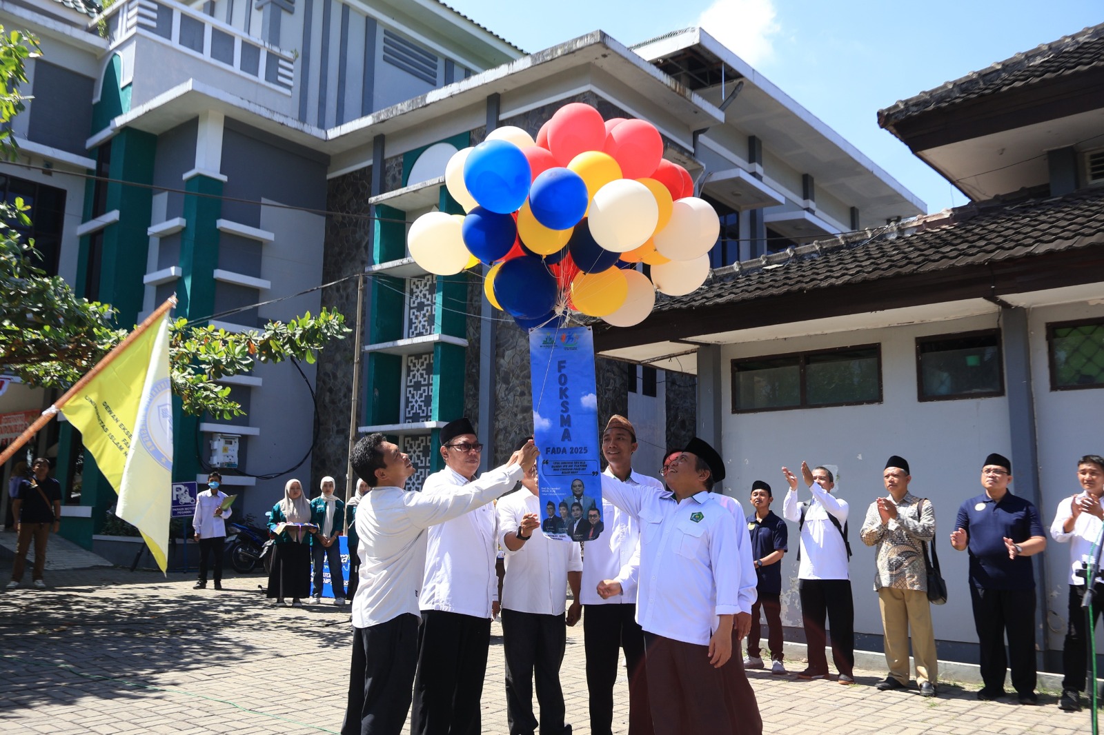 Rektor UIN KHAS Jember Buka Festival Olahraga, Seni, dan Karya ...