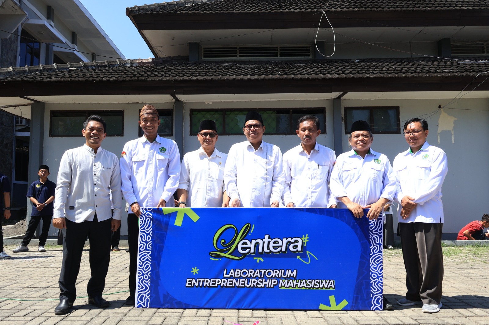 Rektor UIN KHAS Jember Resmikan Laboratorium Enterpreneurship Mahasiswa ...